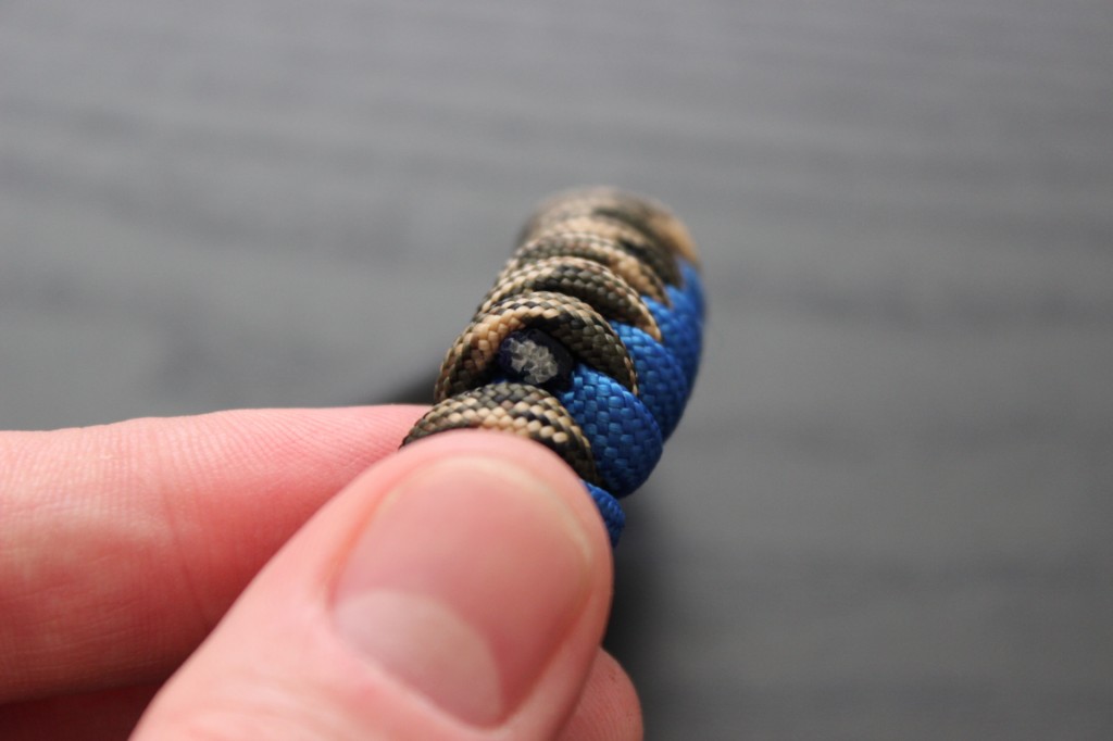 How to Make a Paracord Snake Knot Lanyard for Pocket Knife