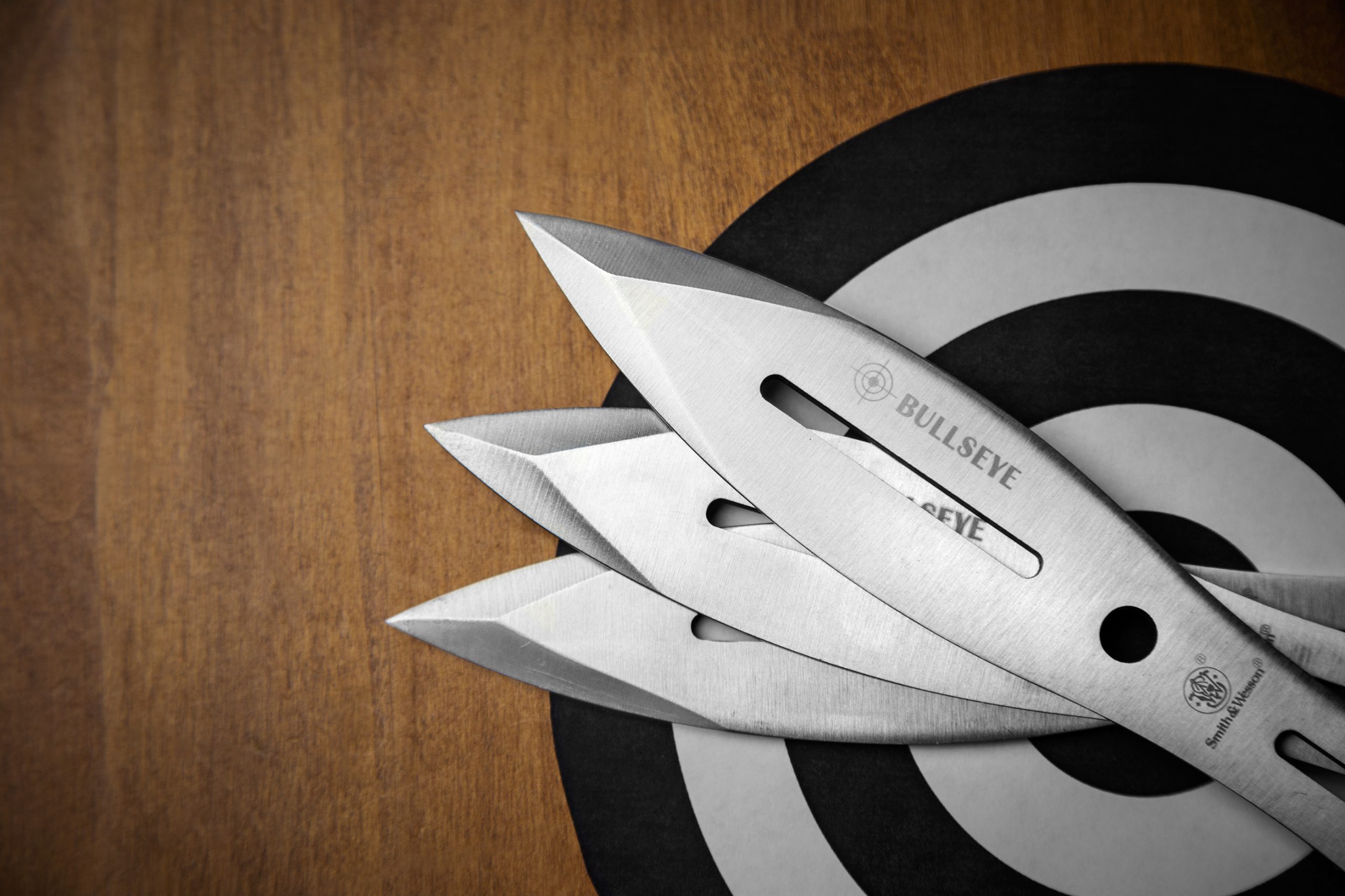 3 Reasons Throwing Knives Rock - Knife Life